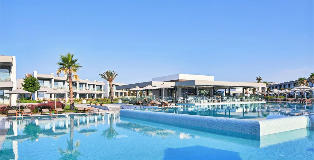 Atlantica Dreams Resort & Spa 5* - Greece - Up to 70% off | Voyage Privé