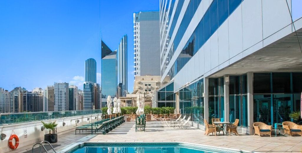 Corniche Hotel Abu Dhabi 5* - Abu Dhabi - Up to 70% off | Voyage Privé